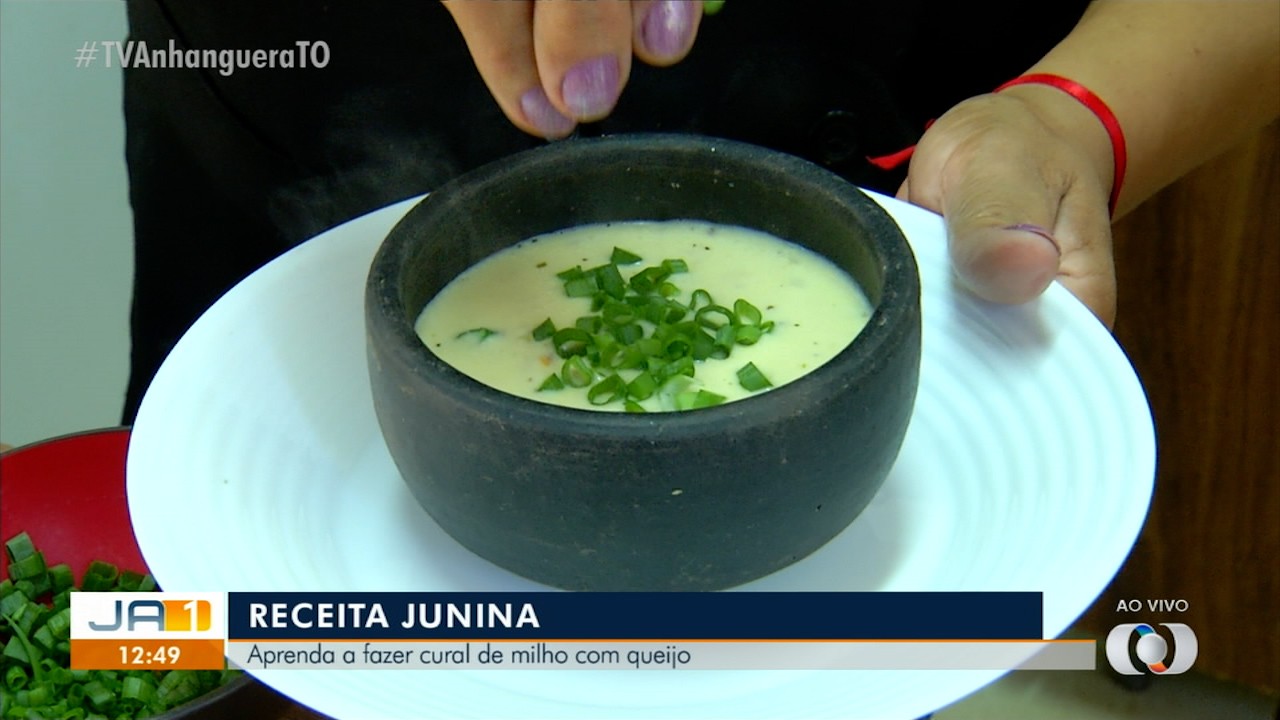 Aprenda a receita de cural de milho com queijo e bacon para animar o ...
